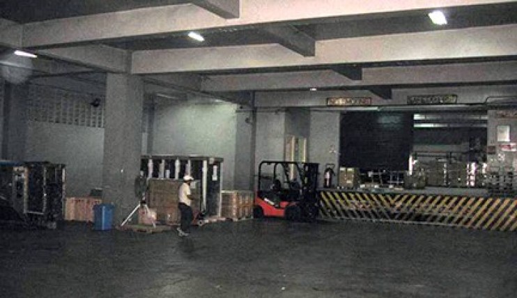 5 storey Office warehouse building newly renovated bare along Pascor ...