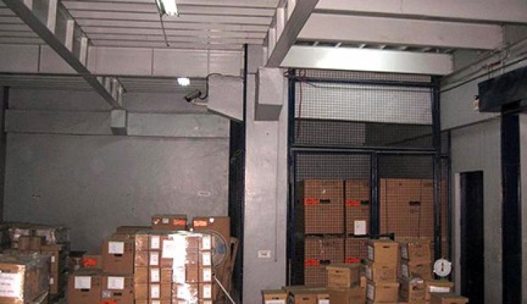 5 storey Office warehouse building newly renovated bare along Pascor ...